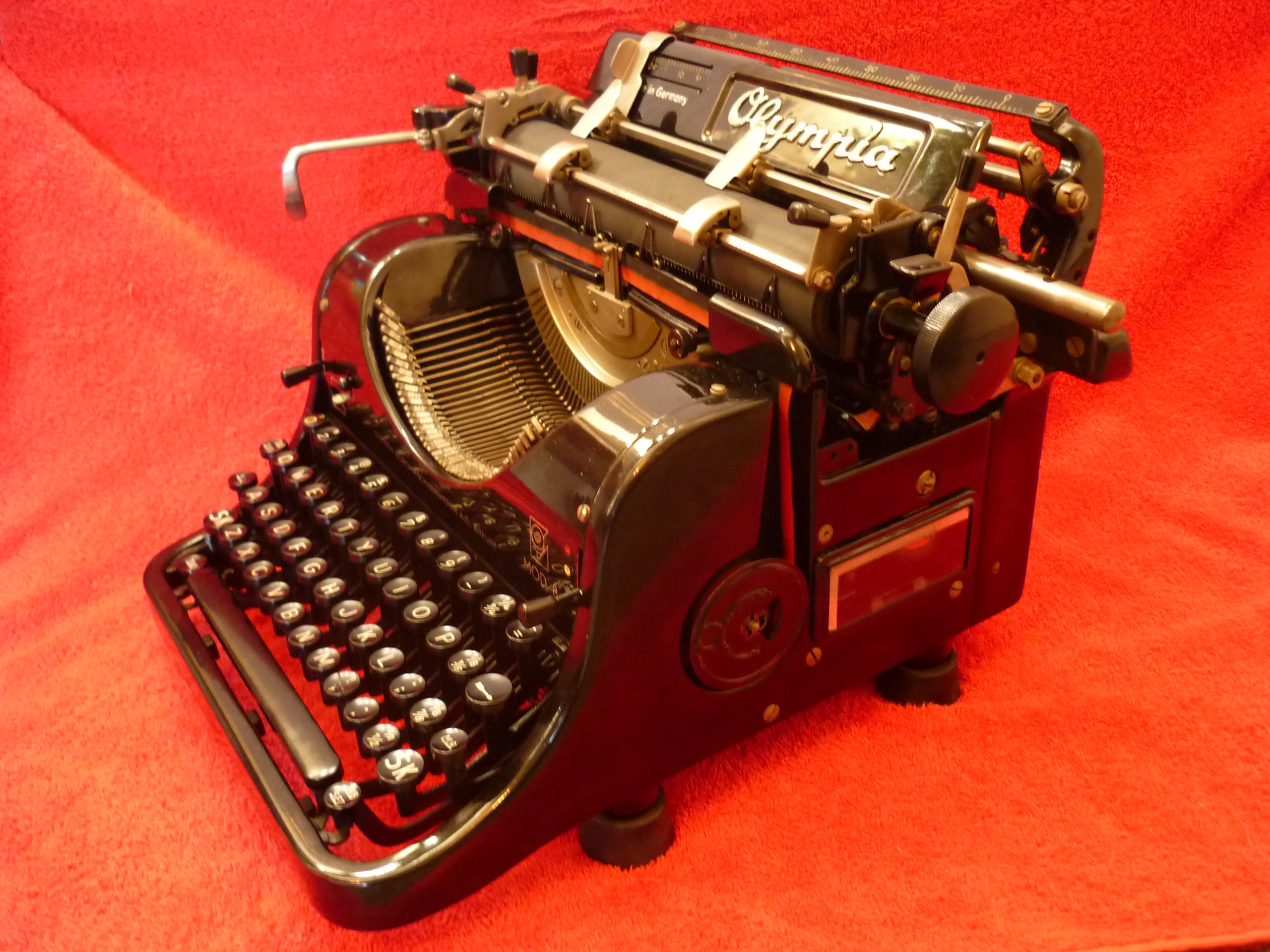 The Typewriter Man - Typewriter of the Month
